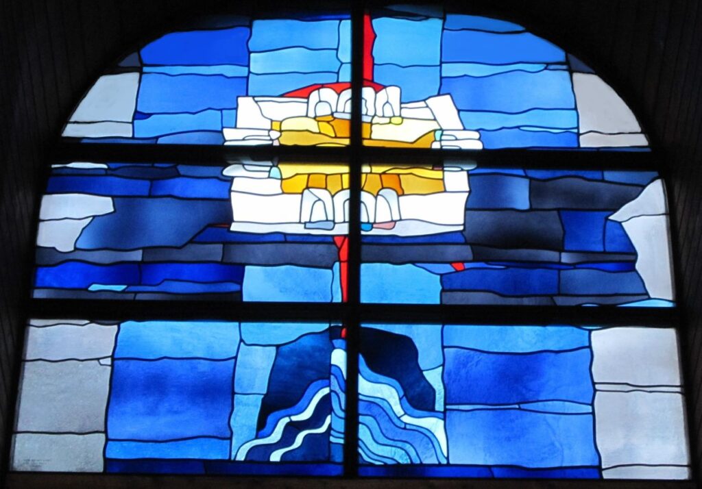 Himmlisches Jerusalem Helmut Kästl (geb. 1934): Fenster der Münchner Priesterseminarkapelle (1983)