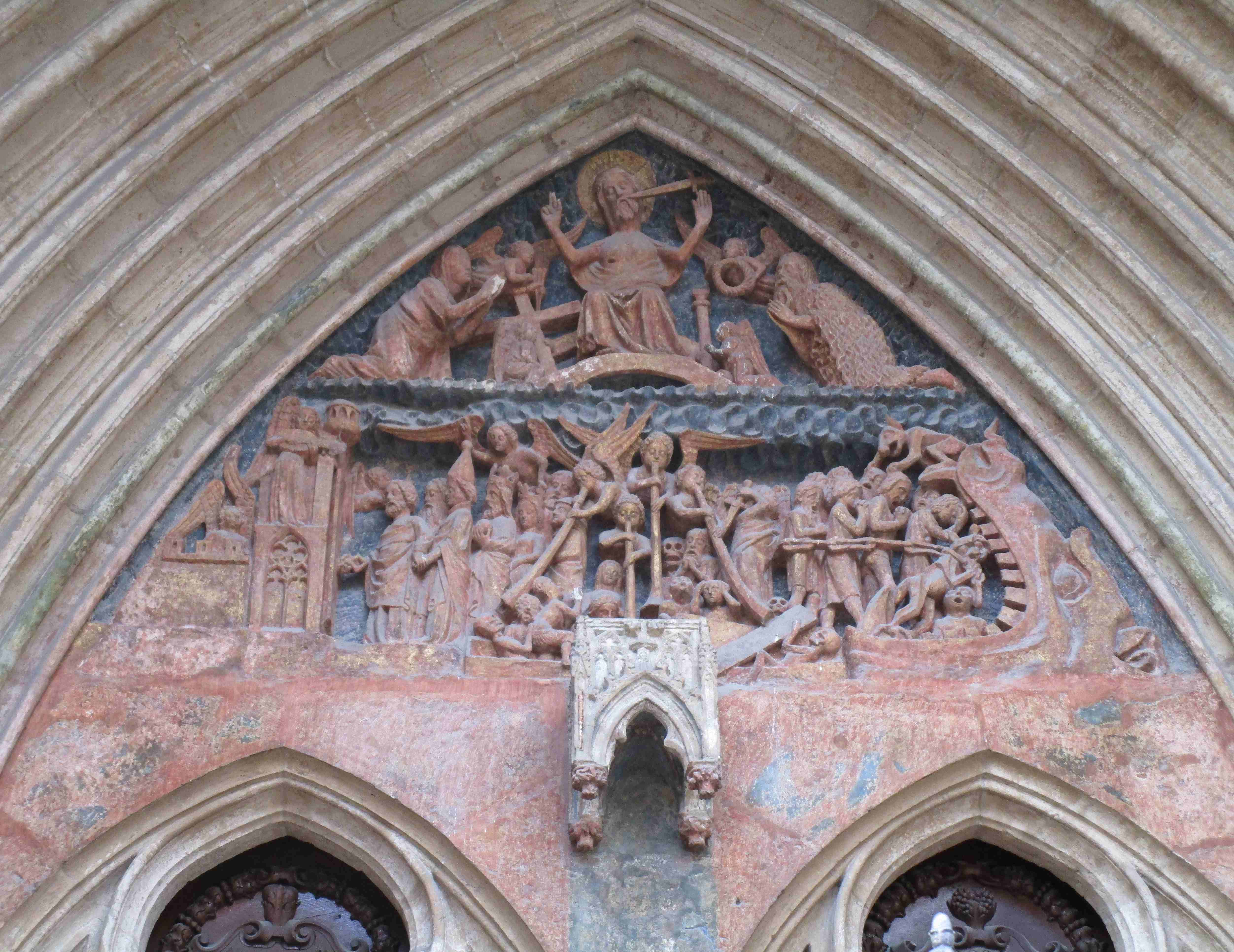 Himmlisches Jerusalem Tympanon des Ulmer Münster (um 1360) Steinwerke